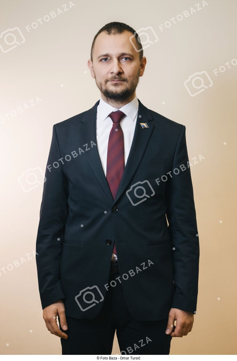 Sead Šadić - preuzmite fotografiju | Foto Baza