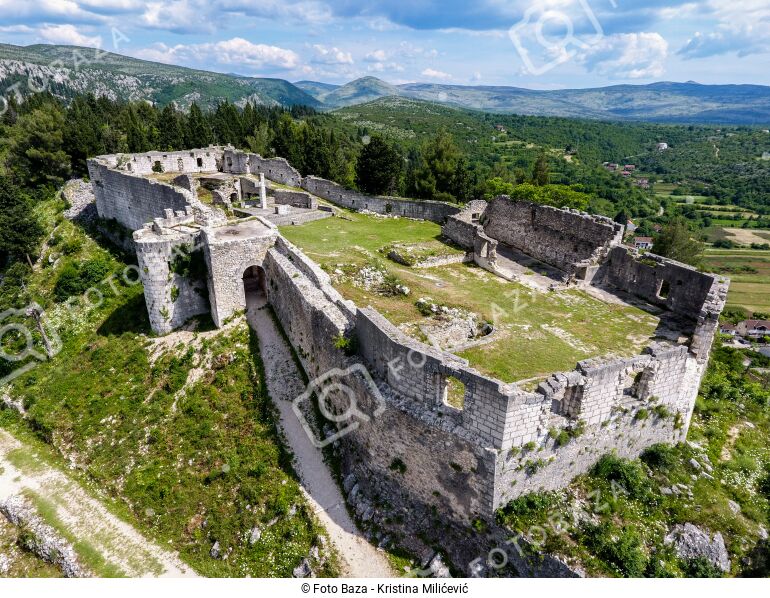 Srednjovjekovni grad Stolac - Vidoški grad - preuzmite fotografiju ...