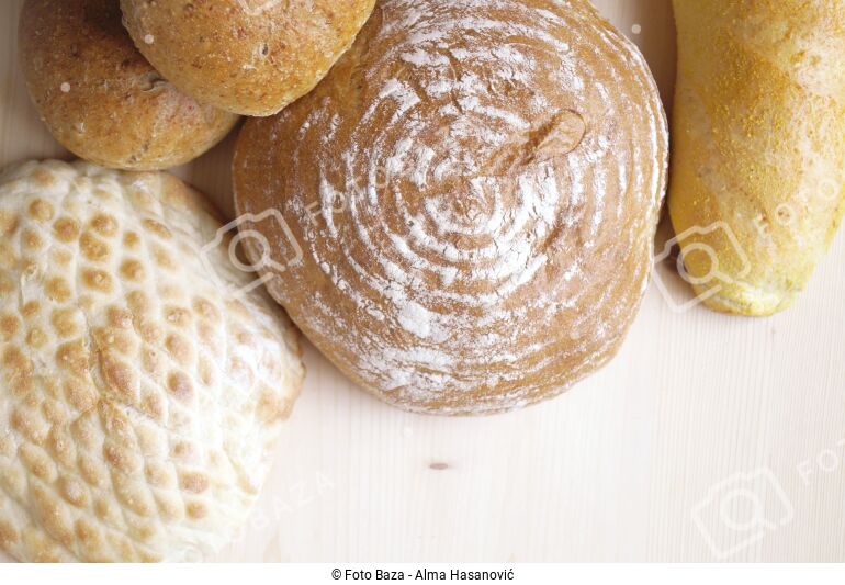 Hljeb i somun - preuzmite fotografiju | Foto Baza