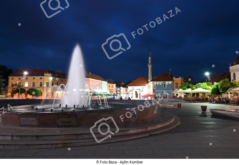 Tuzla, centar grada - preuzmite fotografiju | Foto Baza