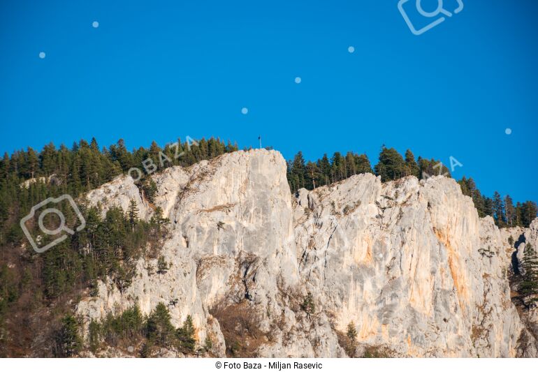 Crvene stijene, Romanija - preuzmite fotografiju | Foto Baza