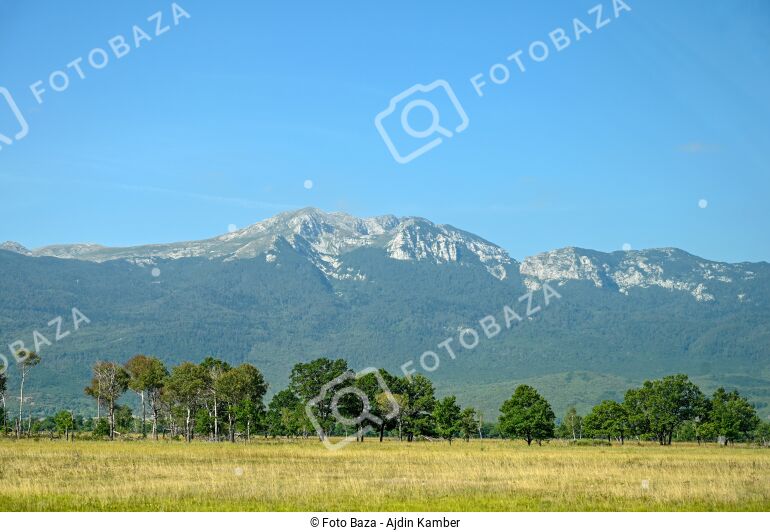 Livanjsko polje i planina Triglav, Livno, BiH. - preuzmite fotografiju ...