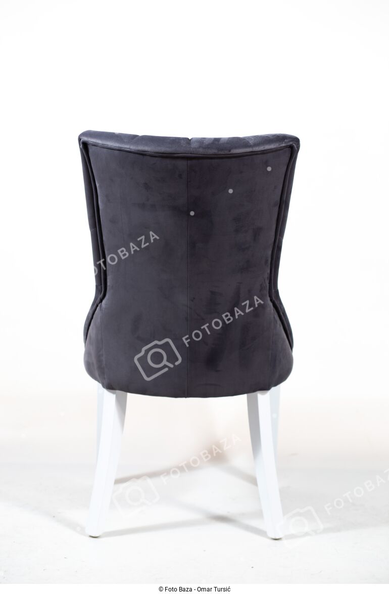 Stolica na bijeloj pozadini - preuzmite fotografiju | Foto Baza