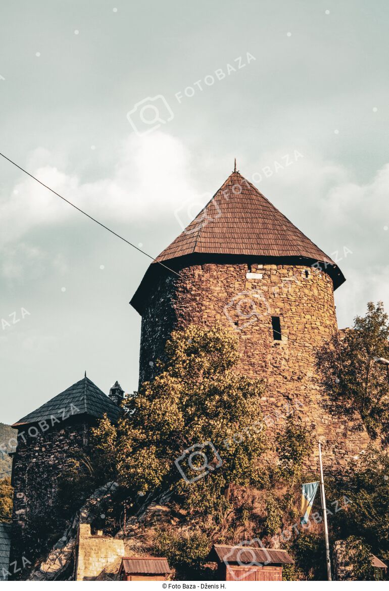 Tvrđava Vranduk - preuzmite fotografiju | Foto Baza