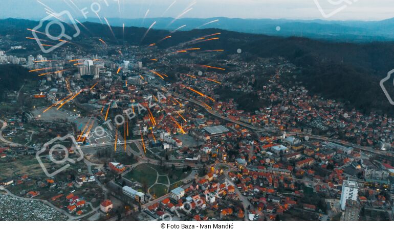 Ramazanski top iznad Tuzle - preuzmite fotografiju | Foto Baza