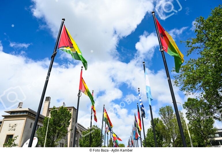 Zastave svijeta - preuzmite fotografiju | Foto Baza