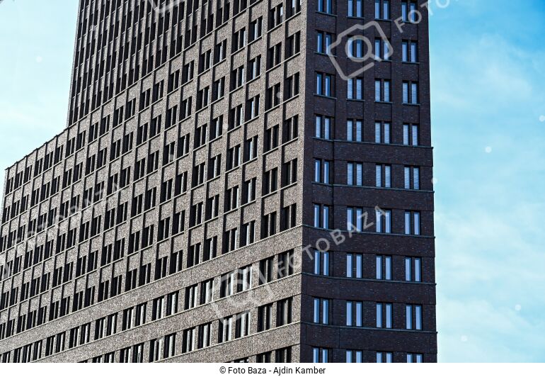 Neboderi u gradu - preuzmite fotografiju | Foto Baza