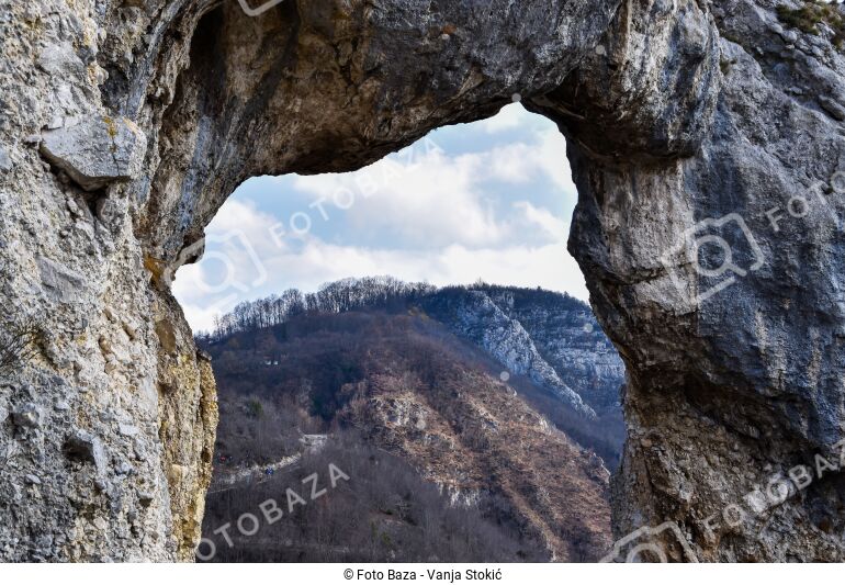 Stijena - preuzmite fotografiju | Foto Baza