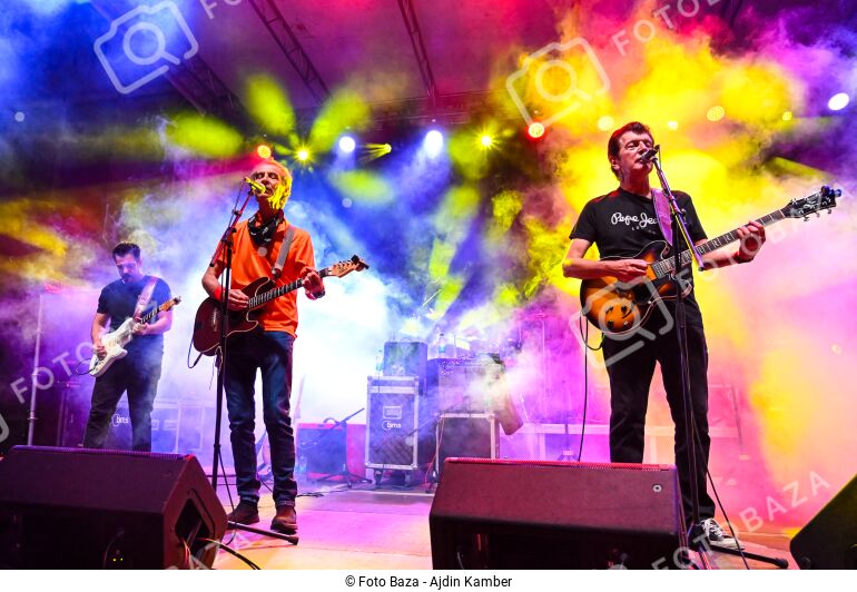Koncert benda Bajaga i Instruktori - preuzmite fotografiju | Foto Baza