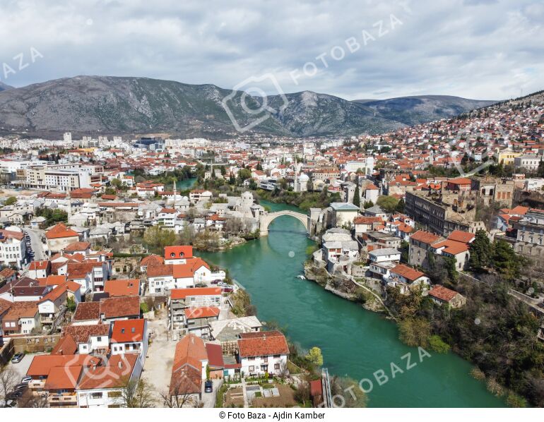 Mostar, Neretva i Stari most - preuzmite fotografiju | Foto Baza