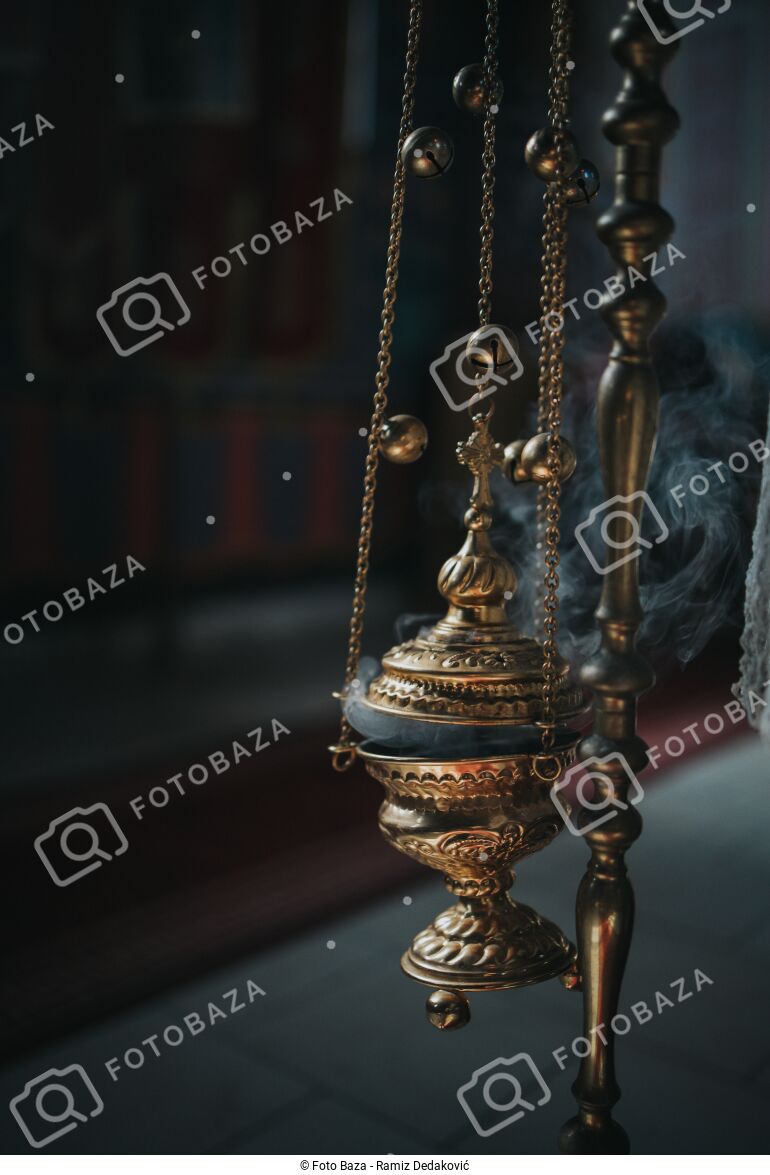 Zlatno kandilo - preuzmite fotografiju | Foto Baza