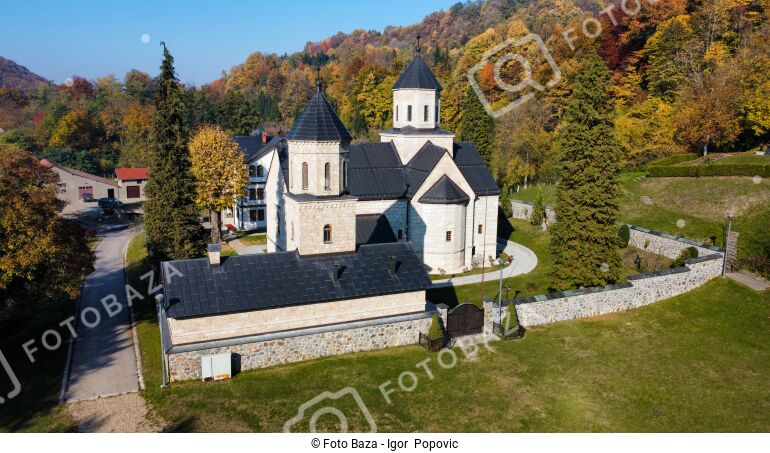 Manastir Mostanica - preuzmite fotografiju | Foto Baza