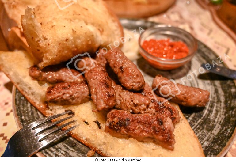 Ćevapi - preuzmite fotografiju | Foto Baza