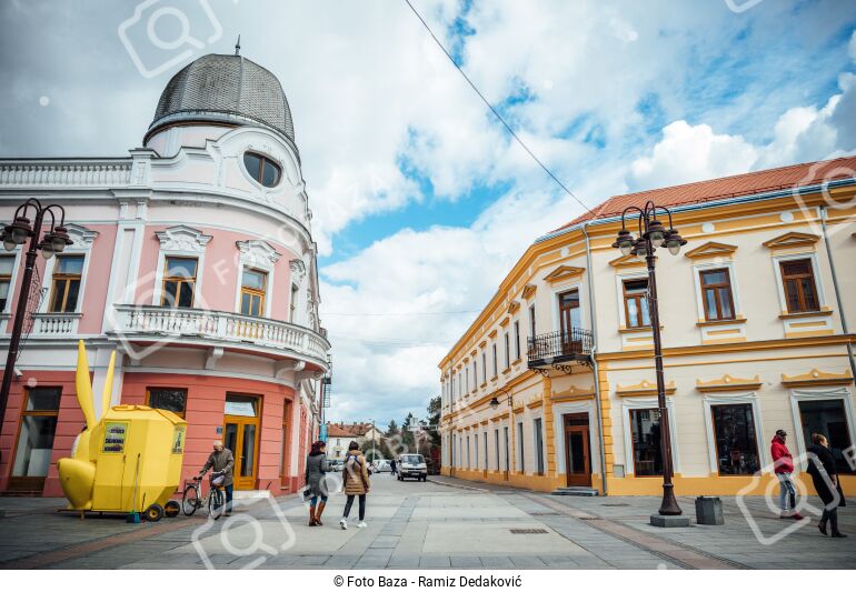 Gradska galerija Brčko - preuzmite fotografiju | Foto Baza