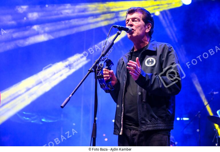Koncert benda Bajaga i Instruktori - preuzmite fotografiju | Foto Baza