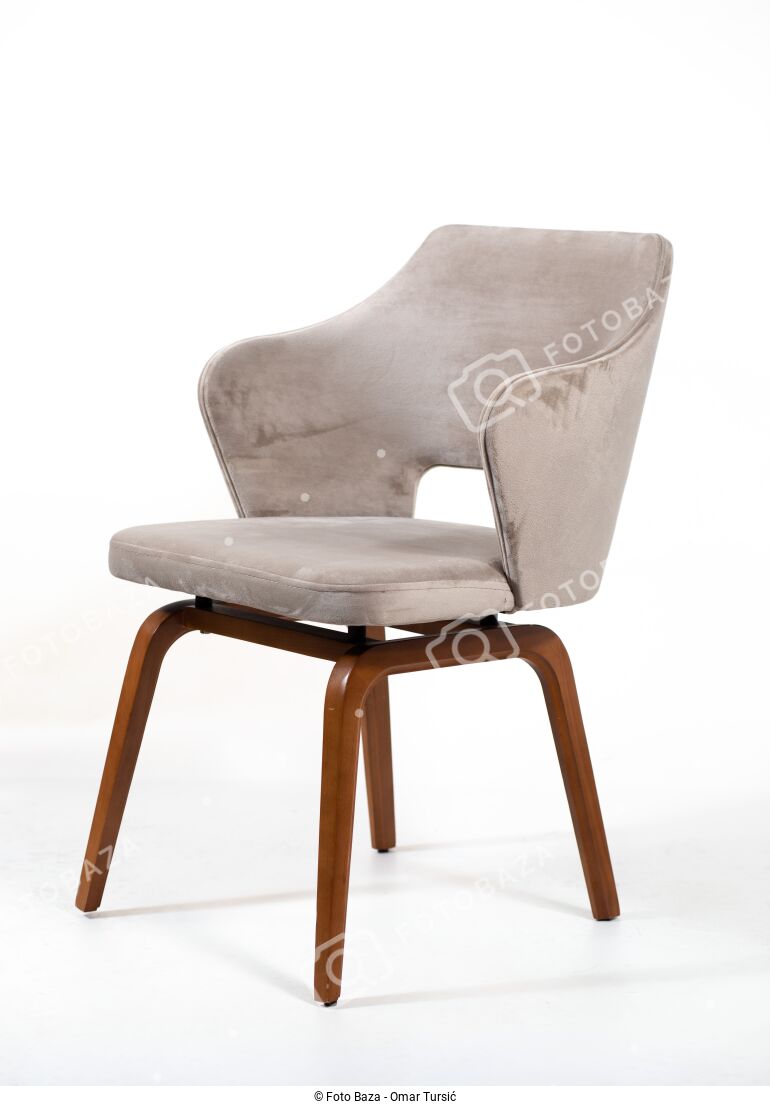 Stolica na bijeloj pozadini - preuzmite fotografiju | Foto Baza