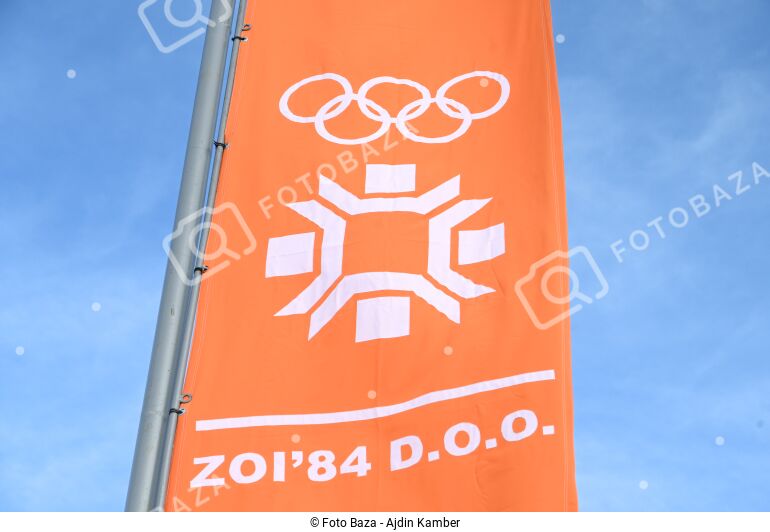 Zastava ZOI 84 - preuzmite fotografiju | Foto Baza