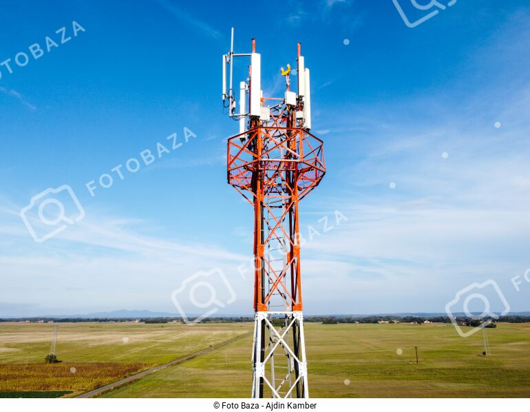 GSM i radio telekomunikacioni toranj - preuzmite fotografiju | Foto Baza