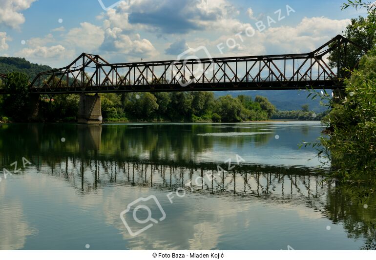 Stari most na rijeci Drini - preuzmite fotografiju | Foto Baza