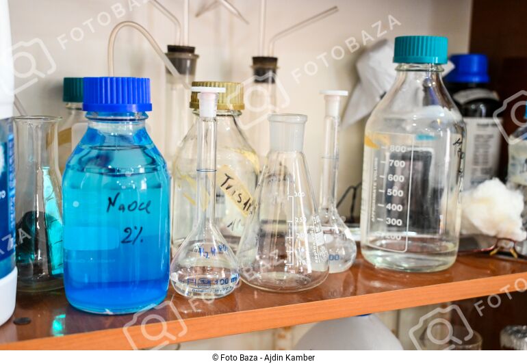 Hemijska laboratorija - preuzmite fotografiju | Foto Baza