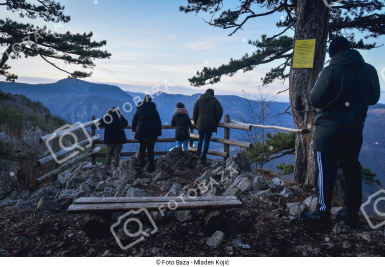 Banjska stena, Nacionalni park Tara - preuzmite fotografiju | Foto Baza