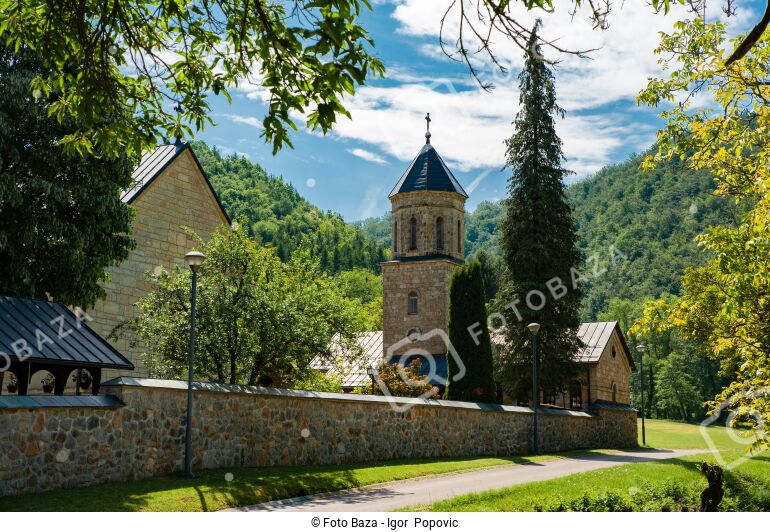 Manastir Moštanica - preuzmite fotografiju | Foto Baza