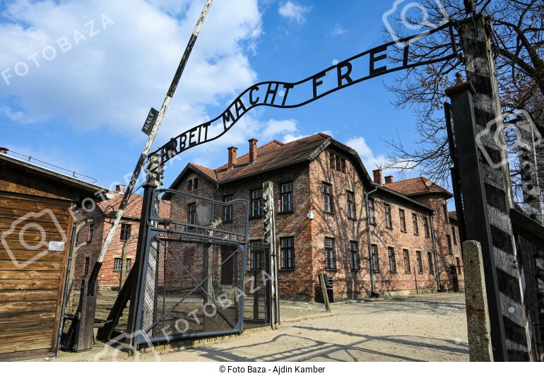 Koncentracioni logor - preuzmite fotografiju | Foto Baza